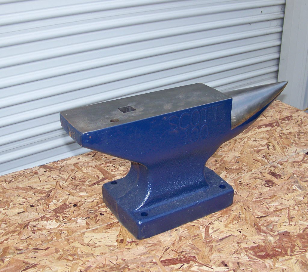 Scott 105 lb Single Horn, Square Back | SCO105SQ